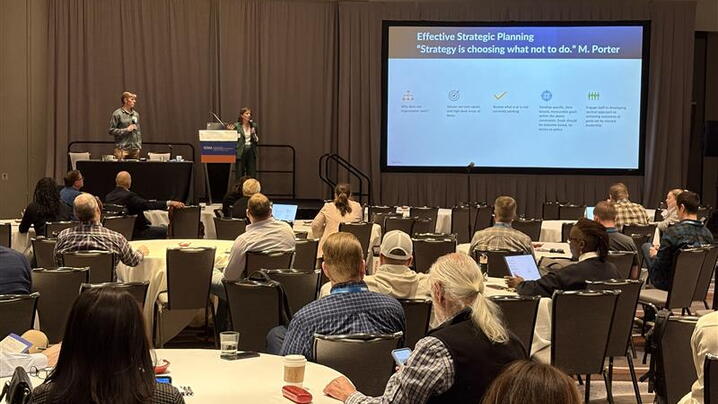 Defining the Roles of Elected Officials and City/County Manager | icma.org